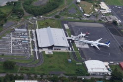 L'intersyndicale annonce une grève illimitée à l'aéroport de Mayotte à ...